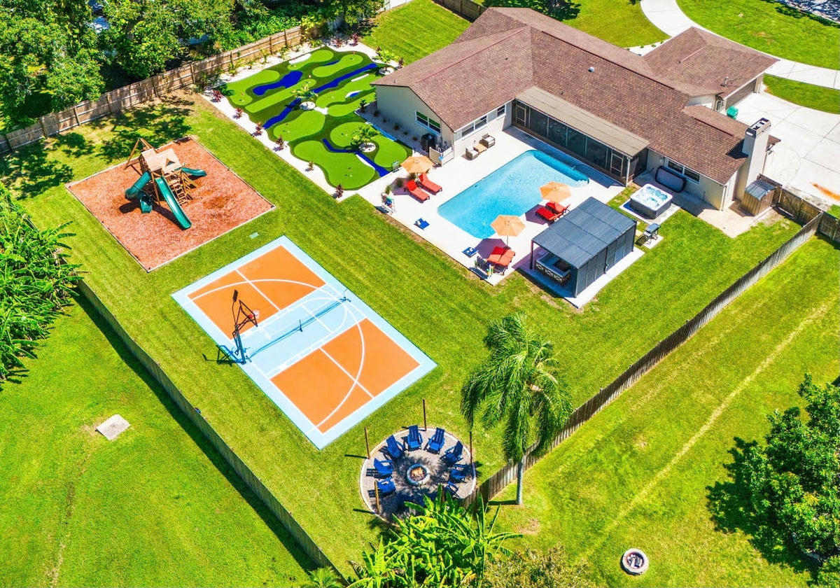 9 trous de putting green + pickleball + piscine + jacuzzi + PLUS - Airbnb