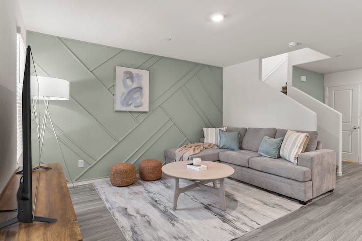 Hot Deals *Sage Green Vacay* | New Built | 4b+den - Henderson