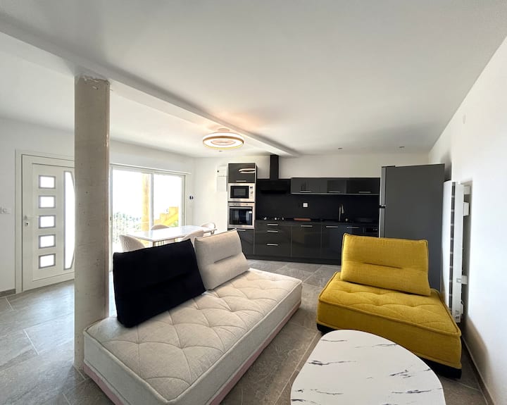 Séjournez Avec Vue Magique Sur Marseille Et Sa Mer - Septèmes-les-Vallons