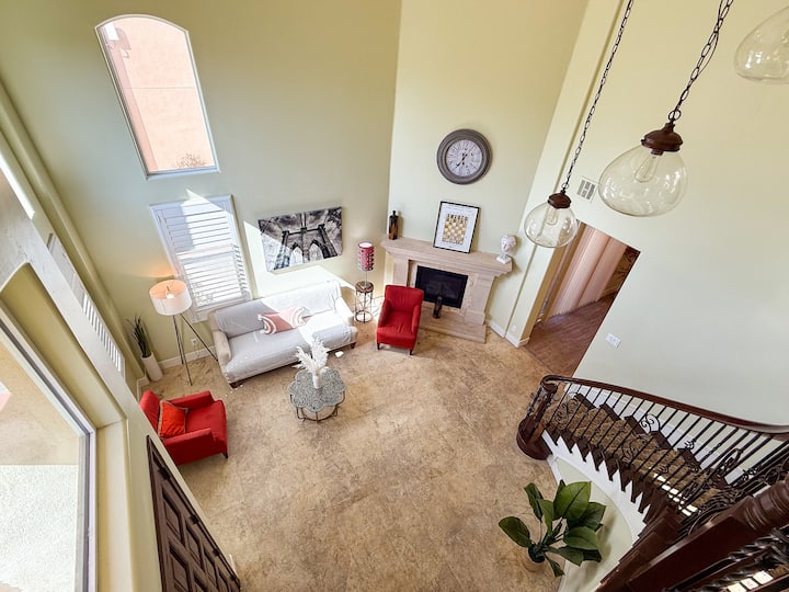 Spacious 4br Home | 2 Living Rooms | Near Disney - La Puente, CA