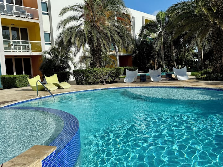 New And Updated 3rd Floor Modern 3-bedroom Condo - Aruba