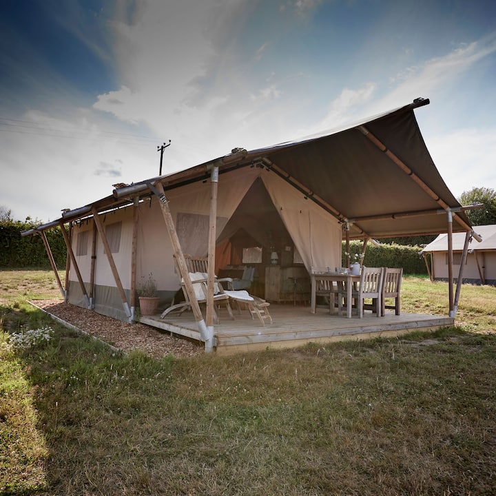 Glamping Safari Tent Nr New Forest, Bar & Hot Tub - Dorset