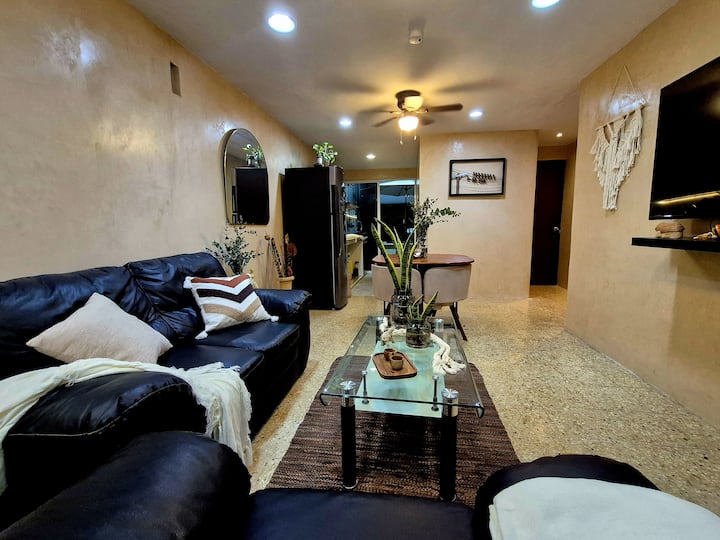 Casa Gaby: Cómoda, Bien Ubicada Y Con Piscina - Mérida