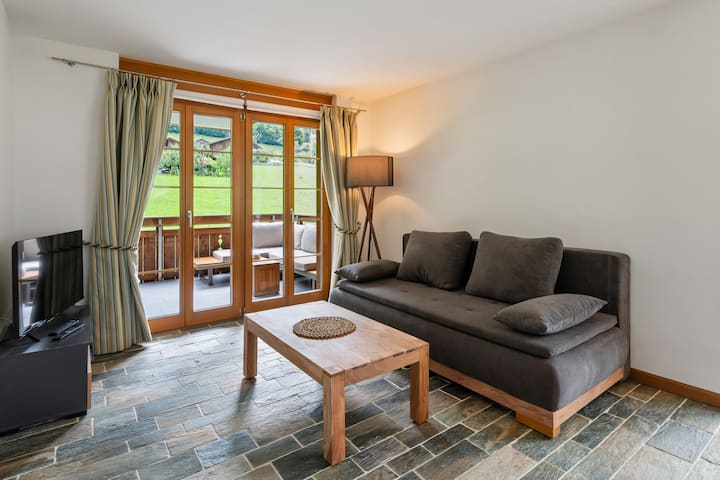 Traumsicht Auf See Und Berge - Iseltwald