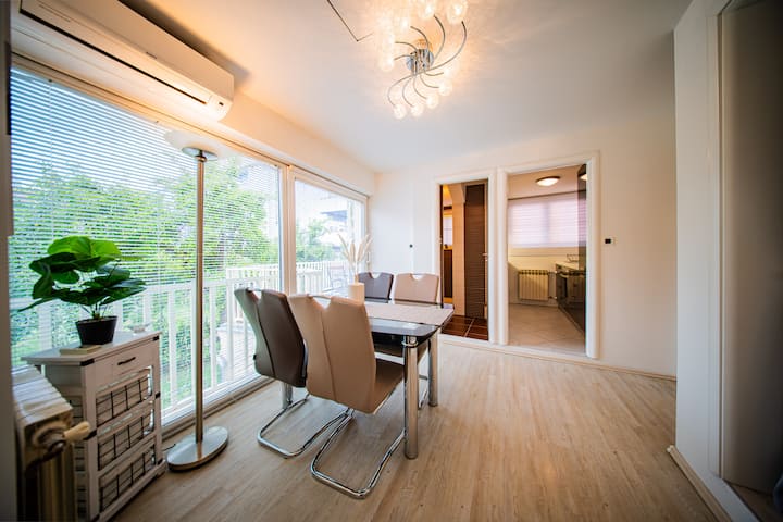 Flex Selfcheckins 175 / 2 Bedrooms / Terrace - Zagreb