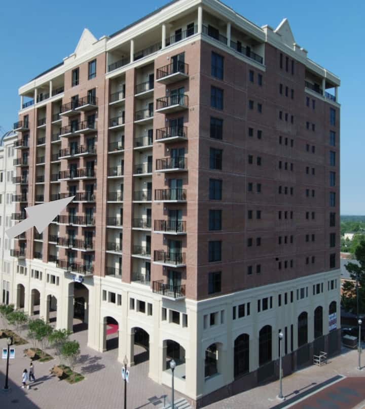 Downtown Condo, Sleeps 4, Walking To Everywhere - Tallahassee, FL
