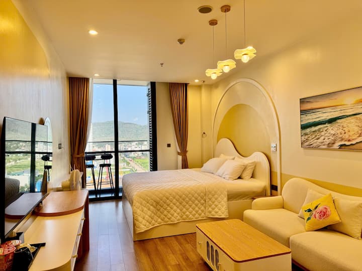 Căn Hộ 5 Sao Icon40 Hạ Long - Country Style - China