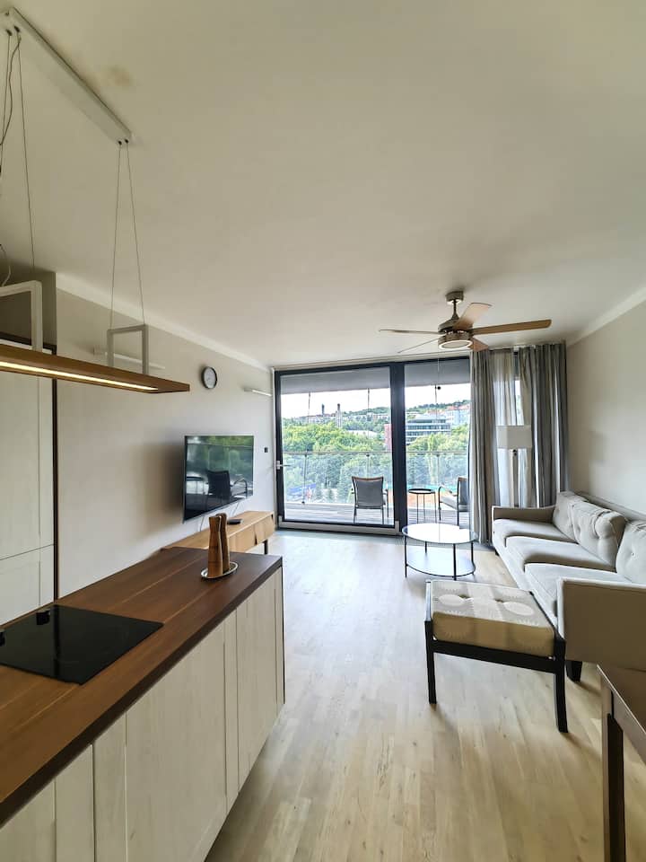 Free Parking Modern Smíchov Apt. Large Balcony - Praag