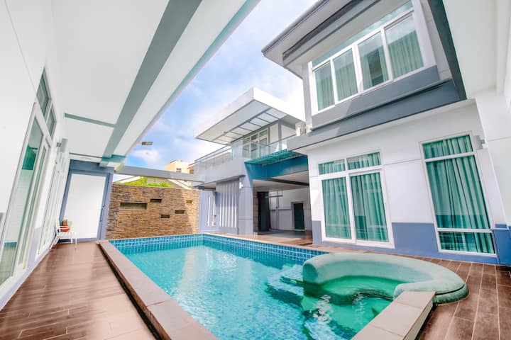 Luxury Pure Modern Pool Villa 5bed Nr Bts|central - Bangkok