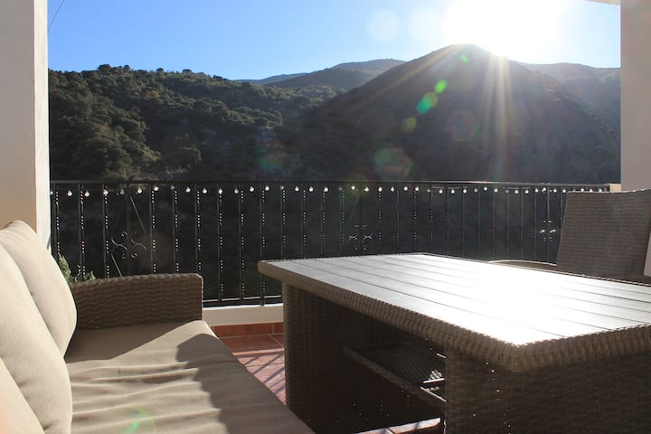 The Retreat, Alcazar, Orgiva - Sleeps 8 - Soportújar
