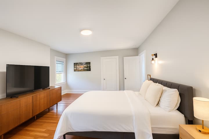 Spacious 4br Near Downtown Yale - New Haven, CT