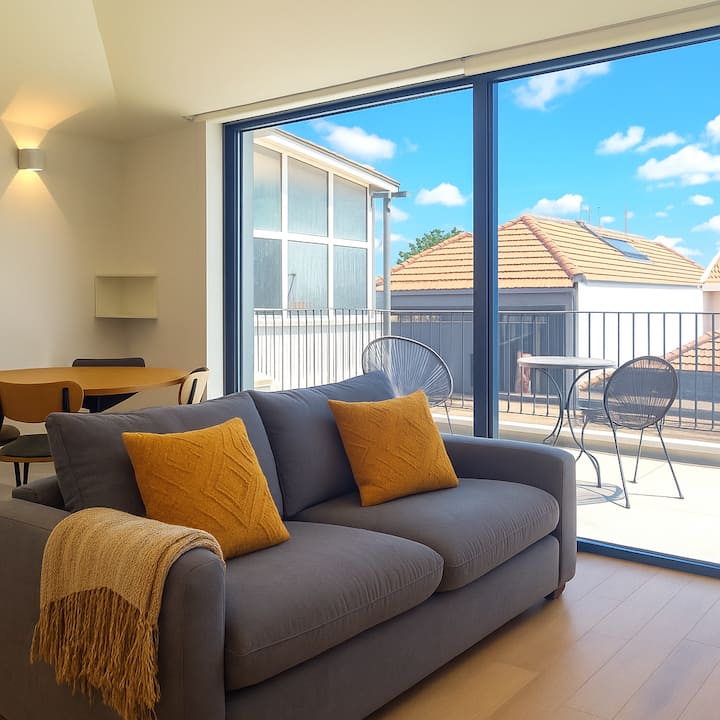 City Break: Sunny Terrace For Leisure & Nomads - Paranhos