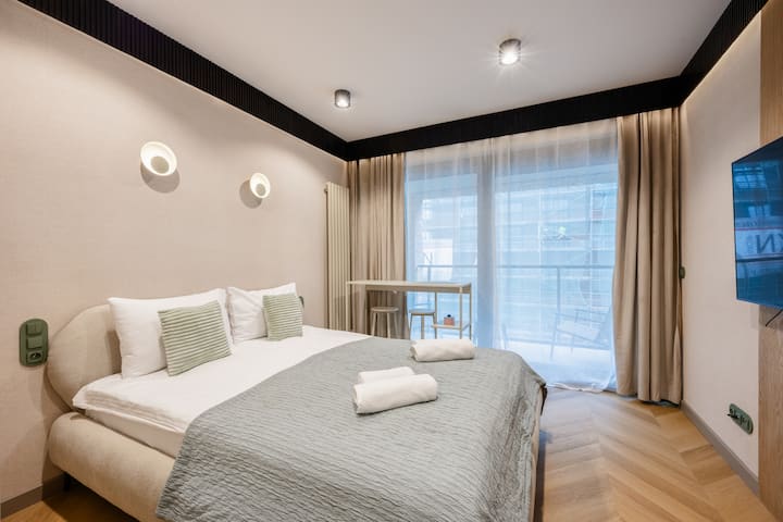 Lily Apart Gdansk Shipyard #3 - Gdańsk