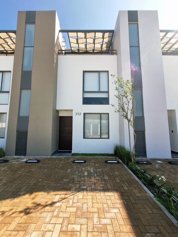 Consiéntete Y Date Un Relax En Casa Basalto. - Pachuca