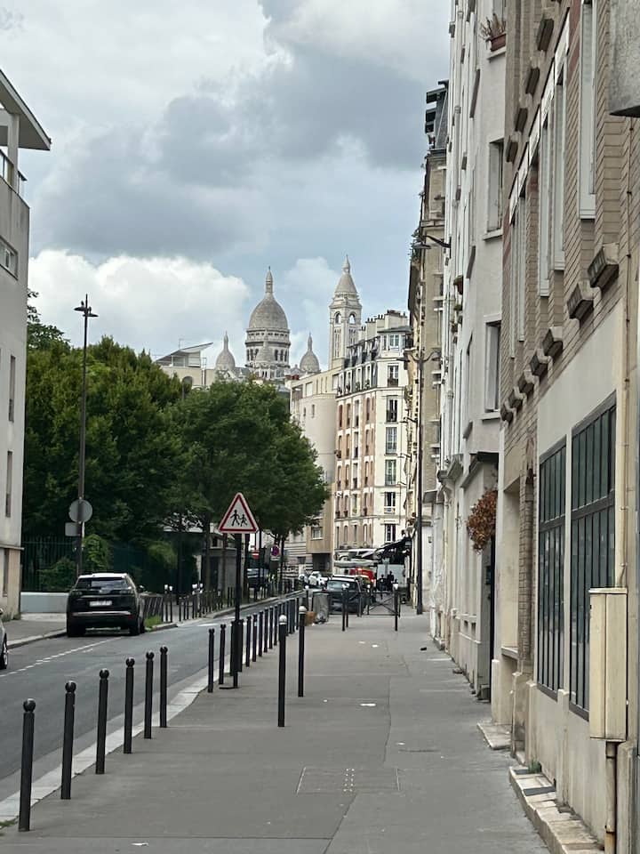 Near Montmartre – Family Apt, 3br, 2ba, Parking - París