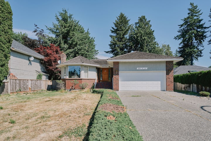 Tsawwassen Ground Suite In A House, Free Parkings - Point Roberts, WA