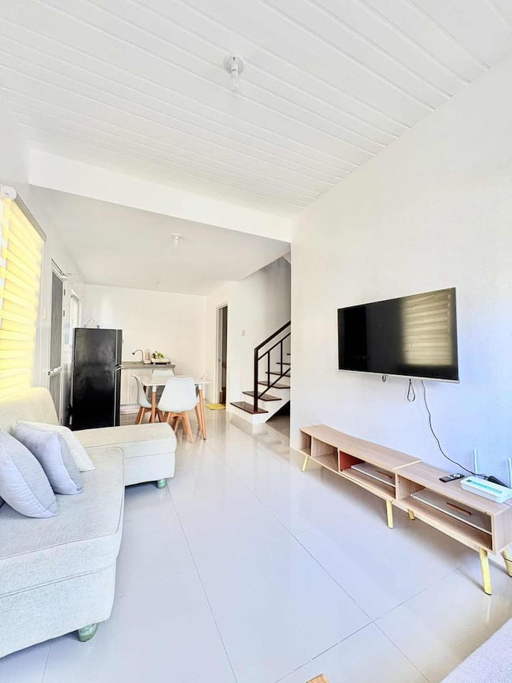 4br House Near Airport Columbine - Davao City