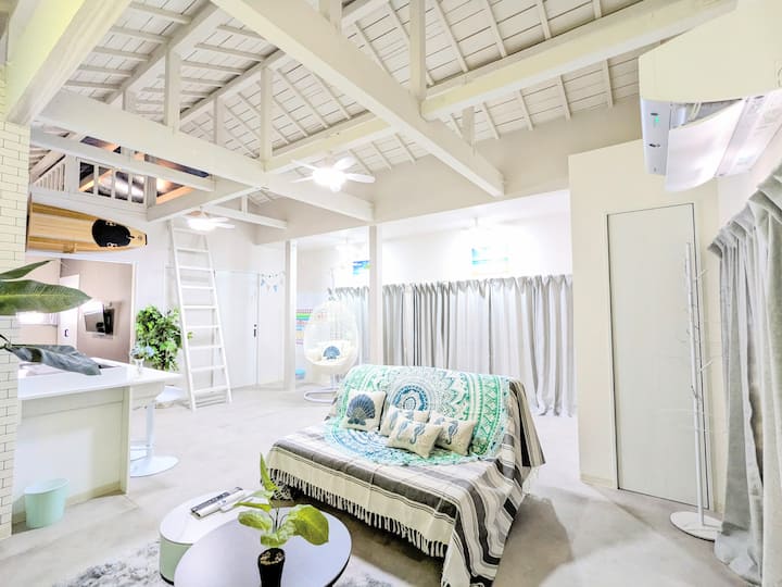 Beach 5 Min|relax In A Blue & White Private Loft - 가모가와시