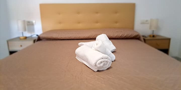 Central Baza Apartment 3b – Cosy City Retreat - Baza
