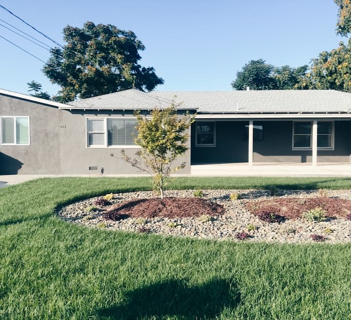 12 Beds / 8 Bedrooms - Large Renovated House - Turlock, CA