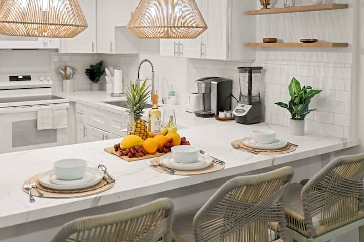 Brand New Remodeled 2/2 Beach Family Getaway W Ac! - Lihue, HI