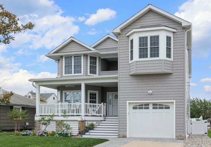 4 Br, 2.5 Ba W/ Heated Pool. Close To Everything. - Point Pleasant Beach, NJ