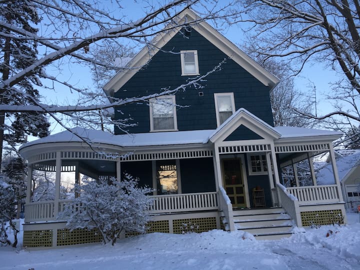Kathie’s Beautiful Home - Northampton, MA
