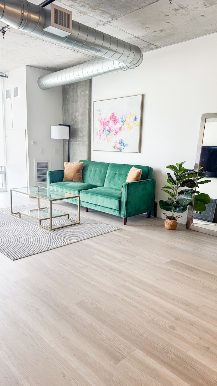 Luxury 1br Penthouse W/free Parking - Larchmont Village - Los Angeles
