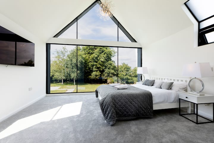 Home Cinema | Stunning Barn Retreat - Rugby
