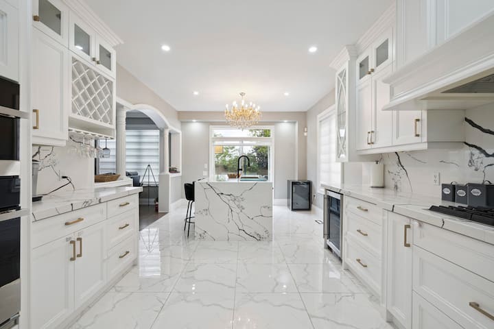 13 Min To Airport • Luxe 4br Family W/ Baby Gear - 브램턴