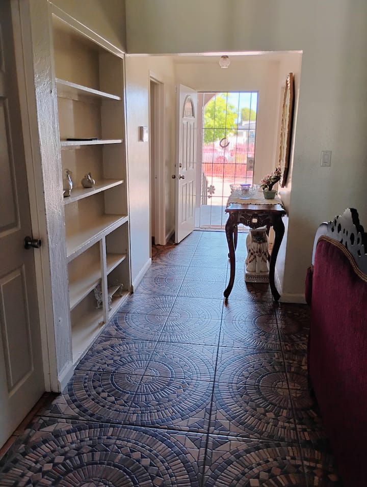 W Lancaster Home - Lancaster, CA