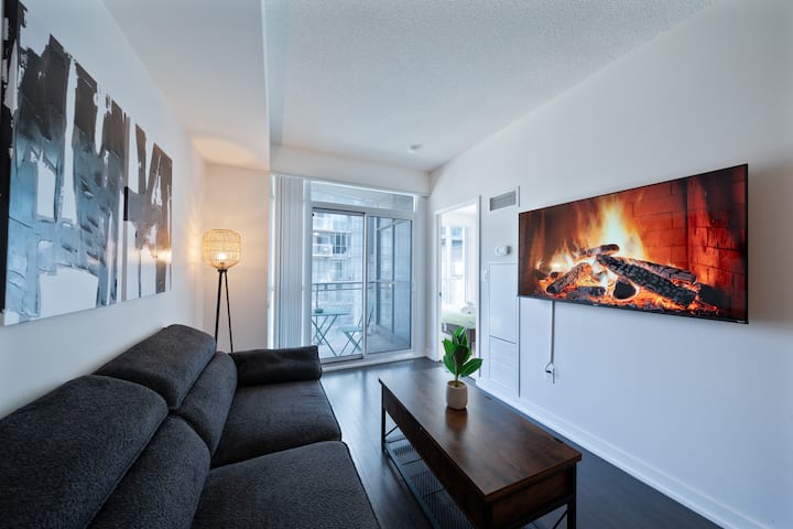 Comfort, Views & Prime Location - Toronto