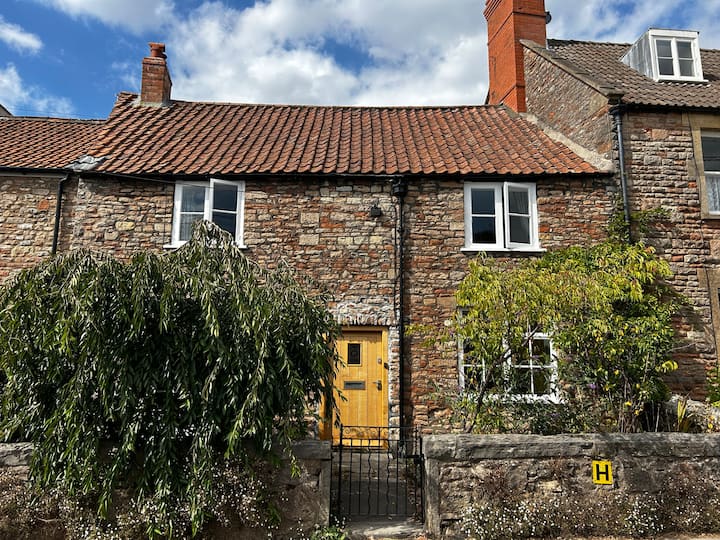 Double & Twin At Plumtree Cottage, Wells, Somerset - Cheddar