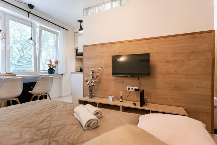 Nest Apartment : Quiet & Cozy Near The City Centre - Bratislava