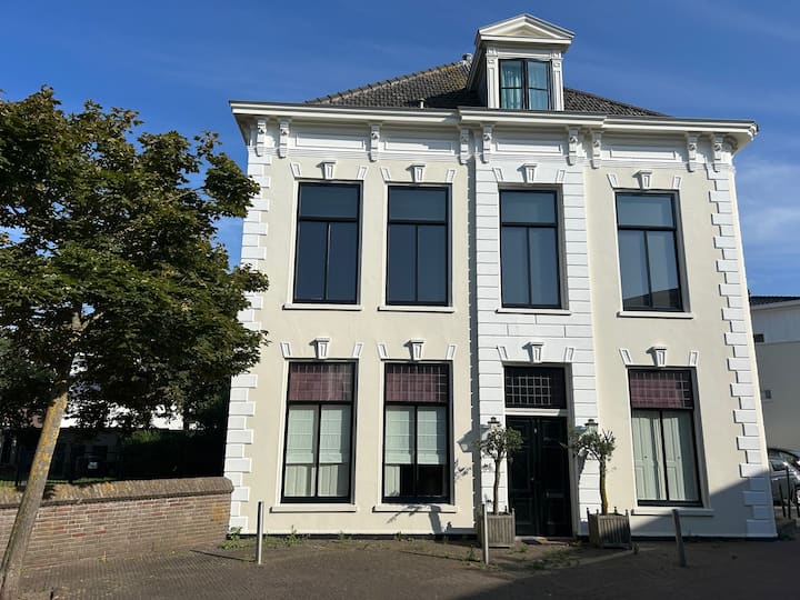 Droomplek Nabij Strand Met Eigen Parkeerplaats - Zandvoort