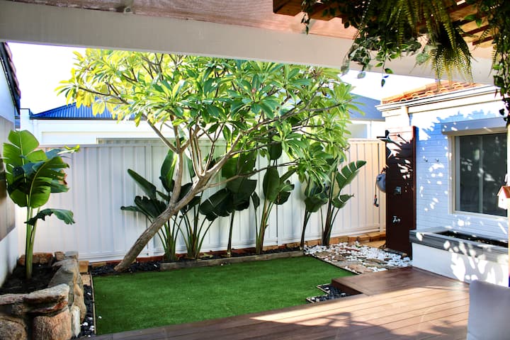 Family Beach Stay: Pet Friendly + Ping Pong Table - Perth