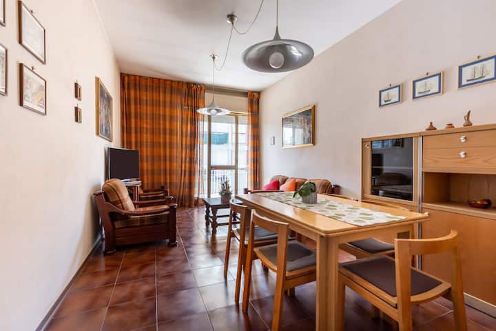 Guesthost - Comfy Apartment 10 Min From The Beach - Viareggio