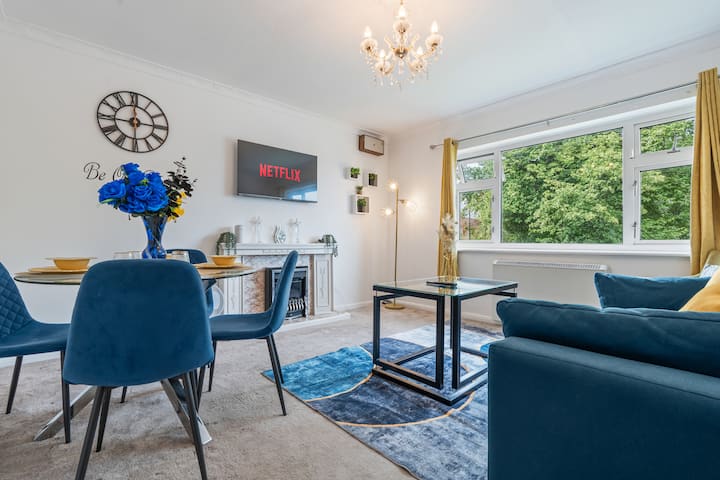 Stylish 2-bed Station Apt | City Centre | Sleeps 4 - Coventry