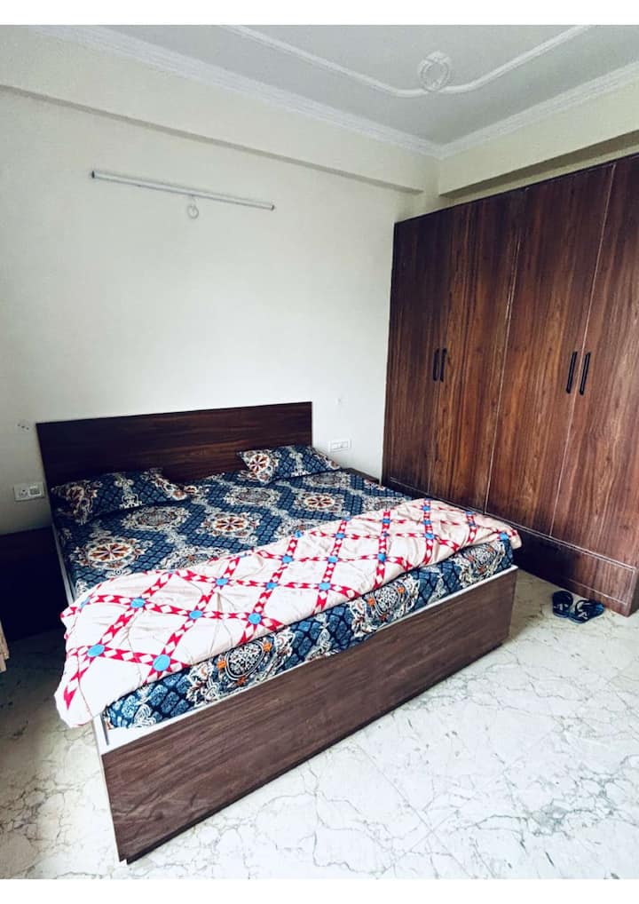 The Royal Apple A - Shimla