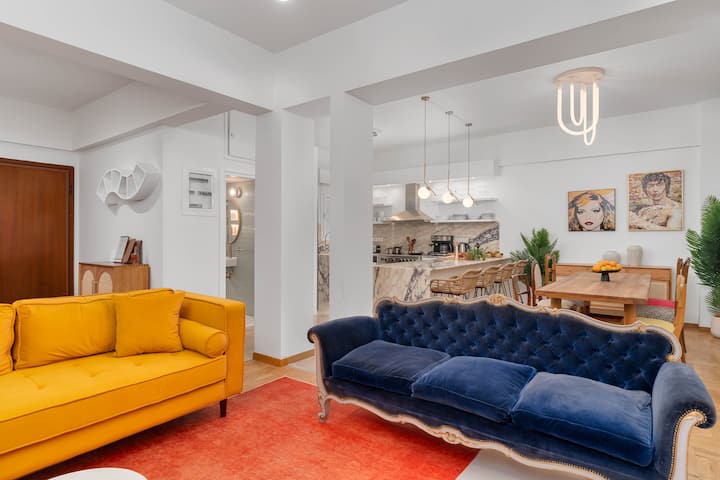 Luxury 4br/3ba Athens • Balcony & Hill Views - Athene