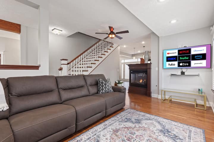 Spacious 5br/4ba Home - Close To Everything! - Kota