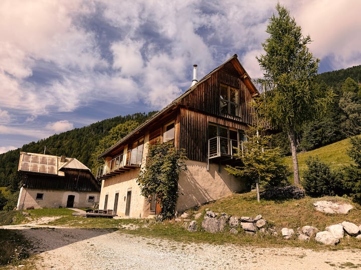 Stilvolles Almloft - Herbst In Kärntens Karawanken - Ferlach