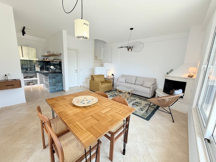 Robert’s Villa – Unit 1 – Apt For 7 - Dhërmi