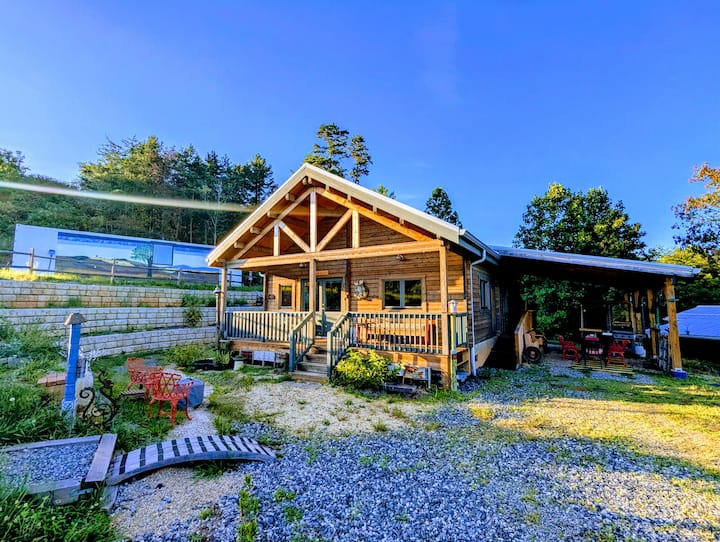 New! Modern Cabin Near Asheville & Weaverville - Weaverville, NC