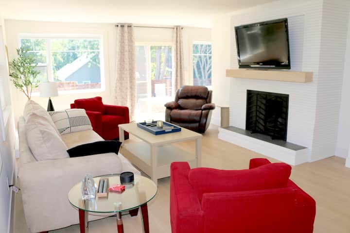 New! Bright & Modern In Historic Churchill Square - 聖約翰