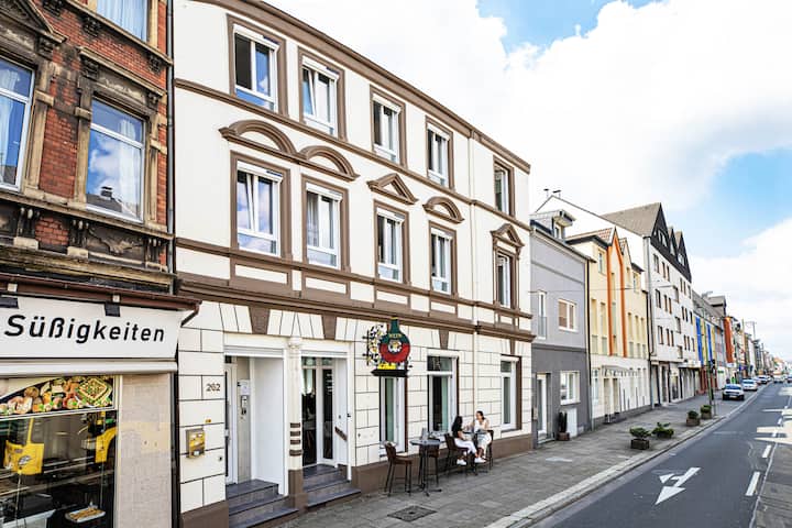 Private Room With 6 Beds - Essen