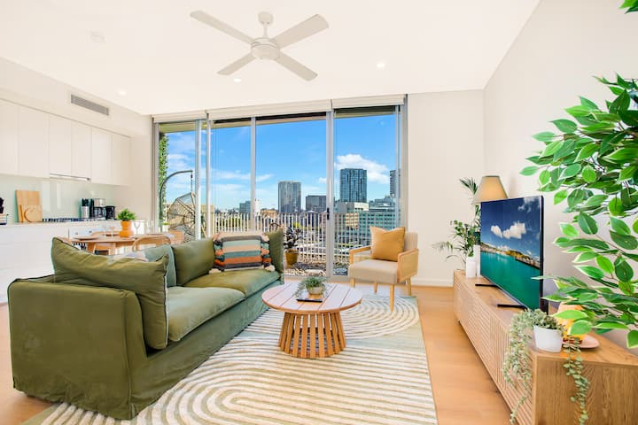 Jack's Top Floor Sunset Haven— Steps To Central - Surry Hills