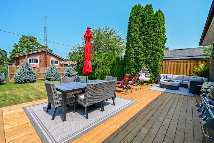 Niagara 3br: Huge Deck, King Suite, Ev & 5-car - St. Catharines