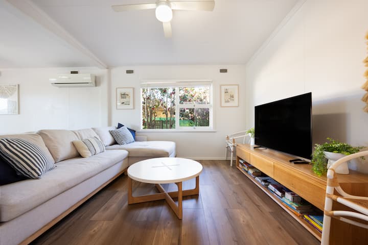 Magnolia House: 2 Bedroom Coastal Retreat - Coffs Harbour