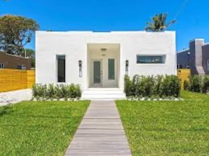 Stylish Miami Getaway - Miami, FL